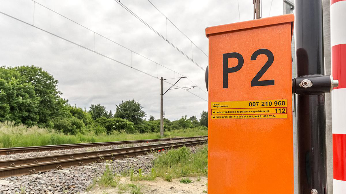 2021 Year of Rail: the Yellow Sticker of PKP PLK prevents tragedies at ...