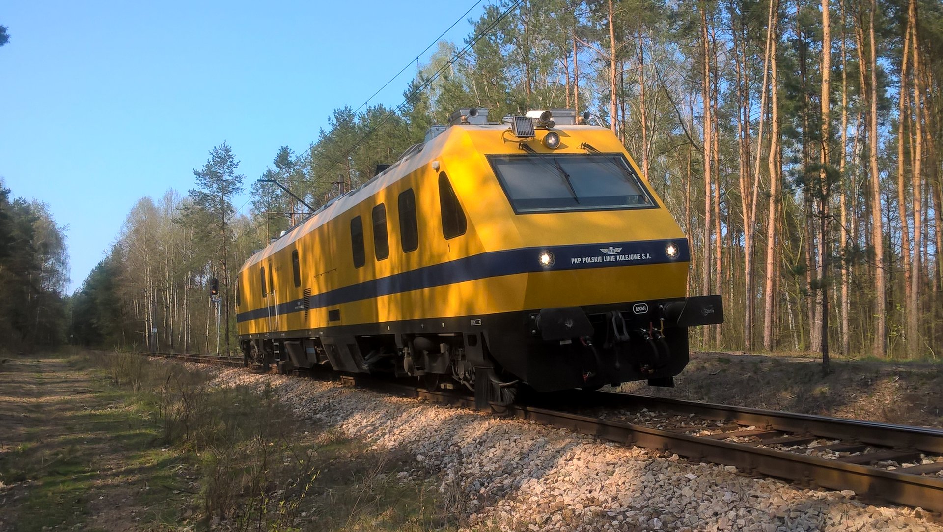 PKP PLK - Permanent track diagnostics for train safety - EIM